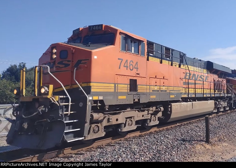 BNSF 7464